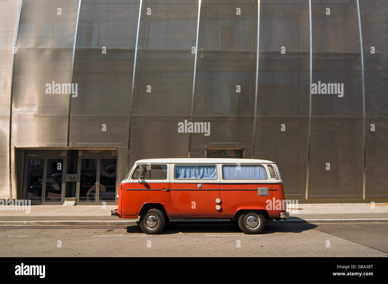 Volkswagen t2 hi-res stock photography and images - Alamy