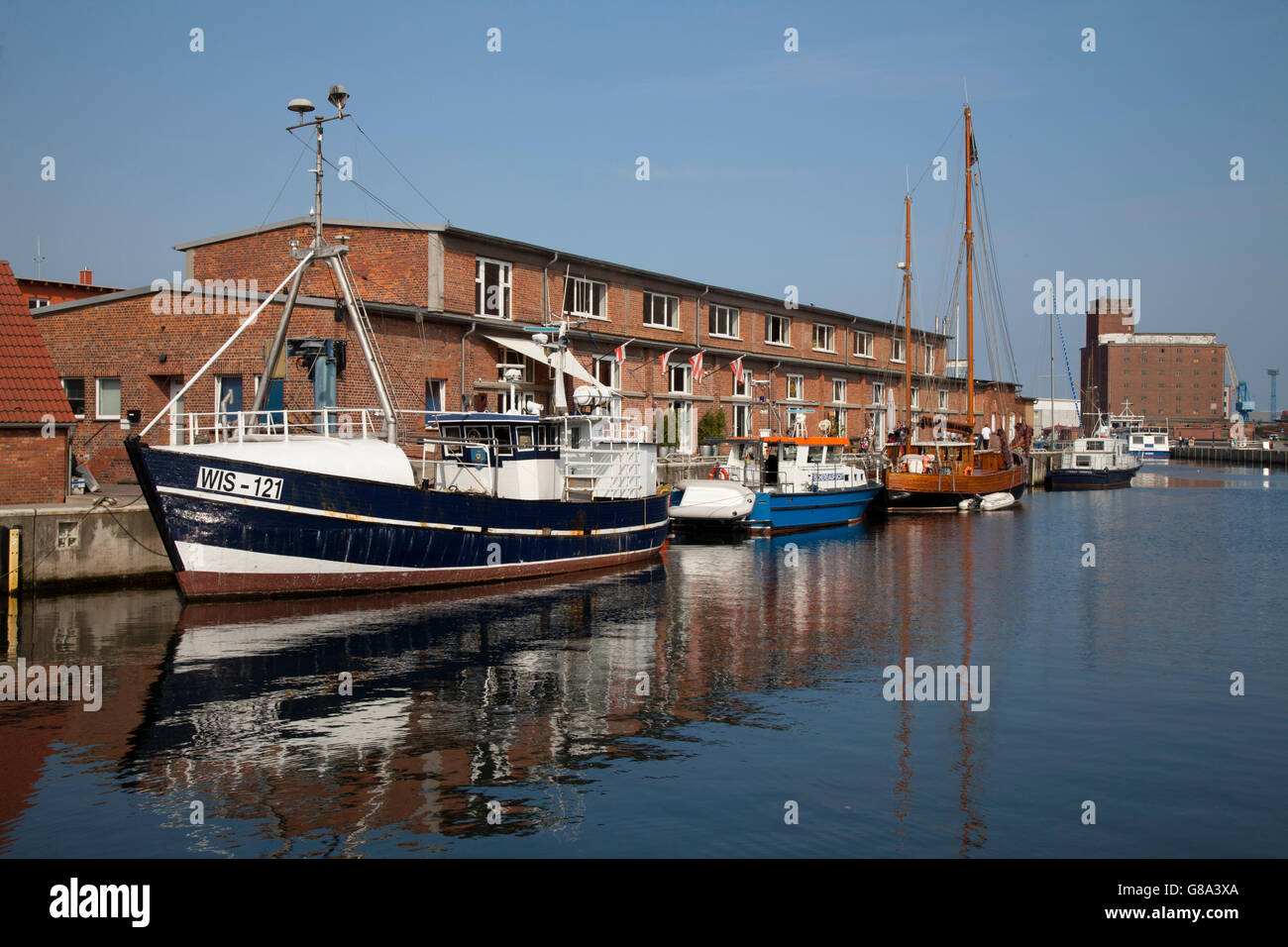 Old sea port hi-res stock photography and images - Alamy