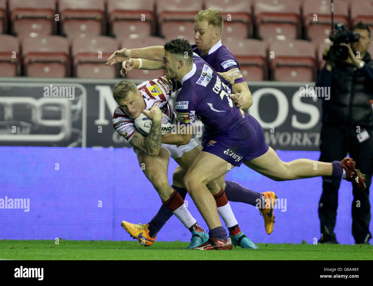 Dw stadium rugby hi-res stock photography and images - Alamy