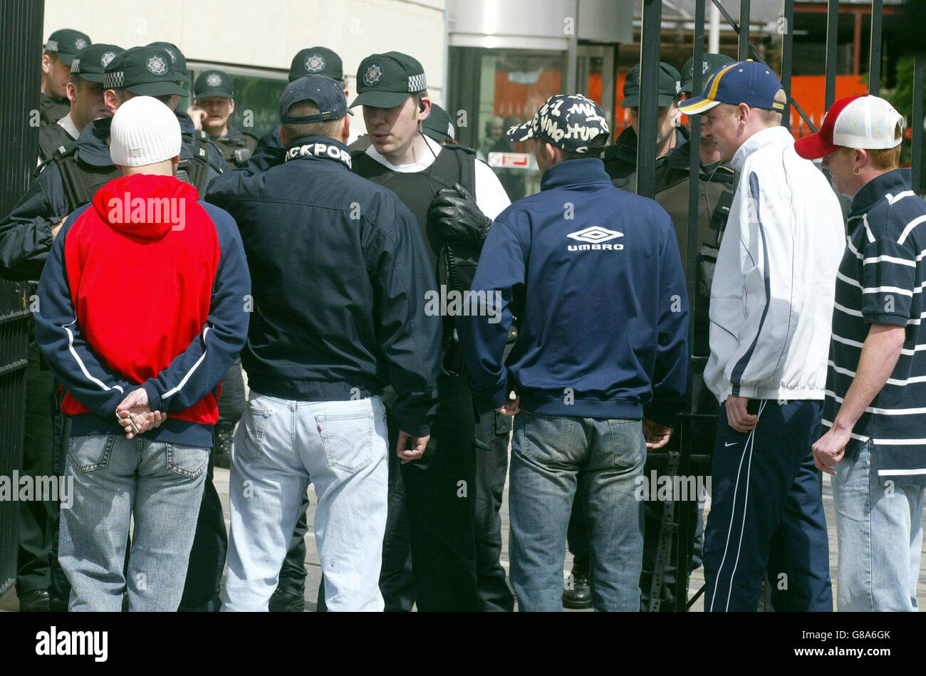 A member of the loyalist paramilitary redhand commando hi-res stock ...