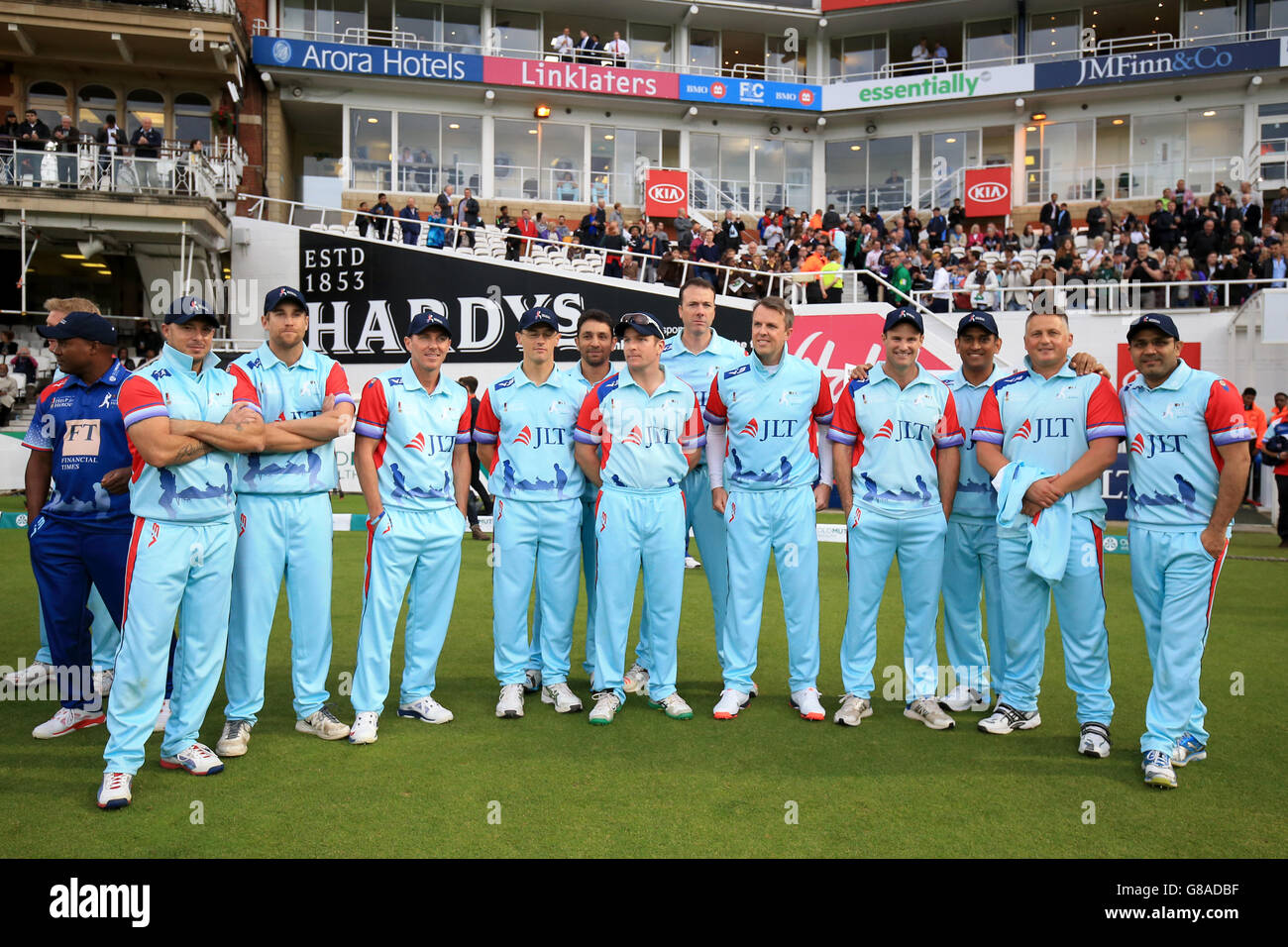 World xi cricket team hi-res stock photography and images - Alamy
