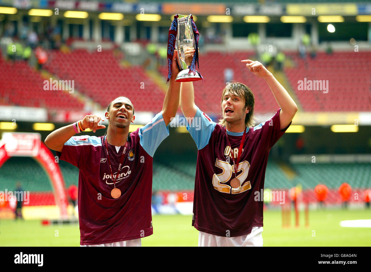 Elliot ward hi-res stock photography and images - Alamy