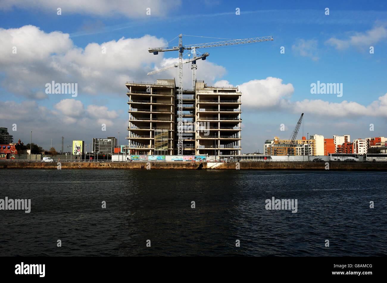 Bank wall work hi-res stock photography and images - Alamy