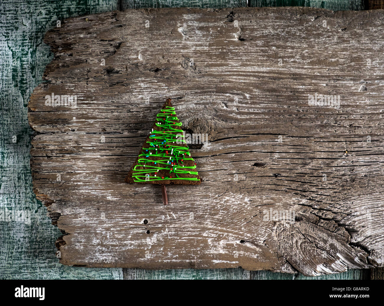 Christmas tree shaped cake hi-res stock photography and images - Alamy