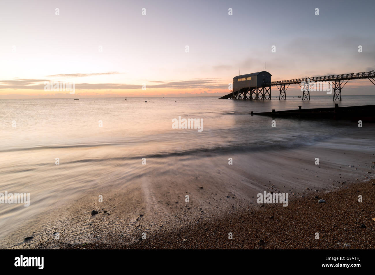 Weather selsey waves hi-res stock photography and images - Alamy