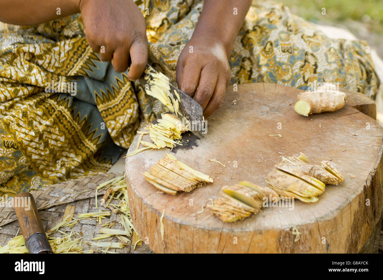 Asia, Myanmar, Taunggyi, Inle lake, ginger processing Stock Photo - Alamy
