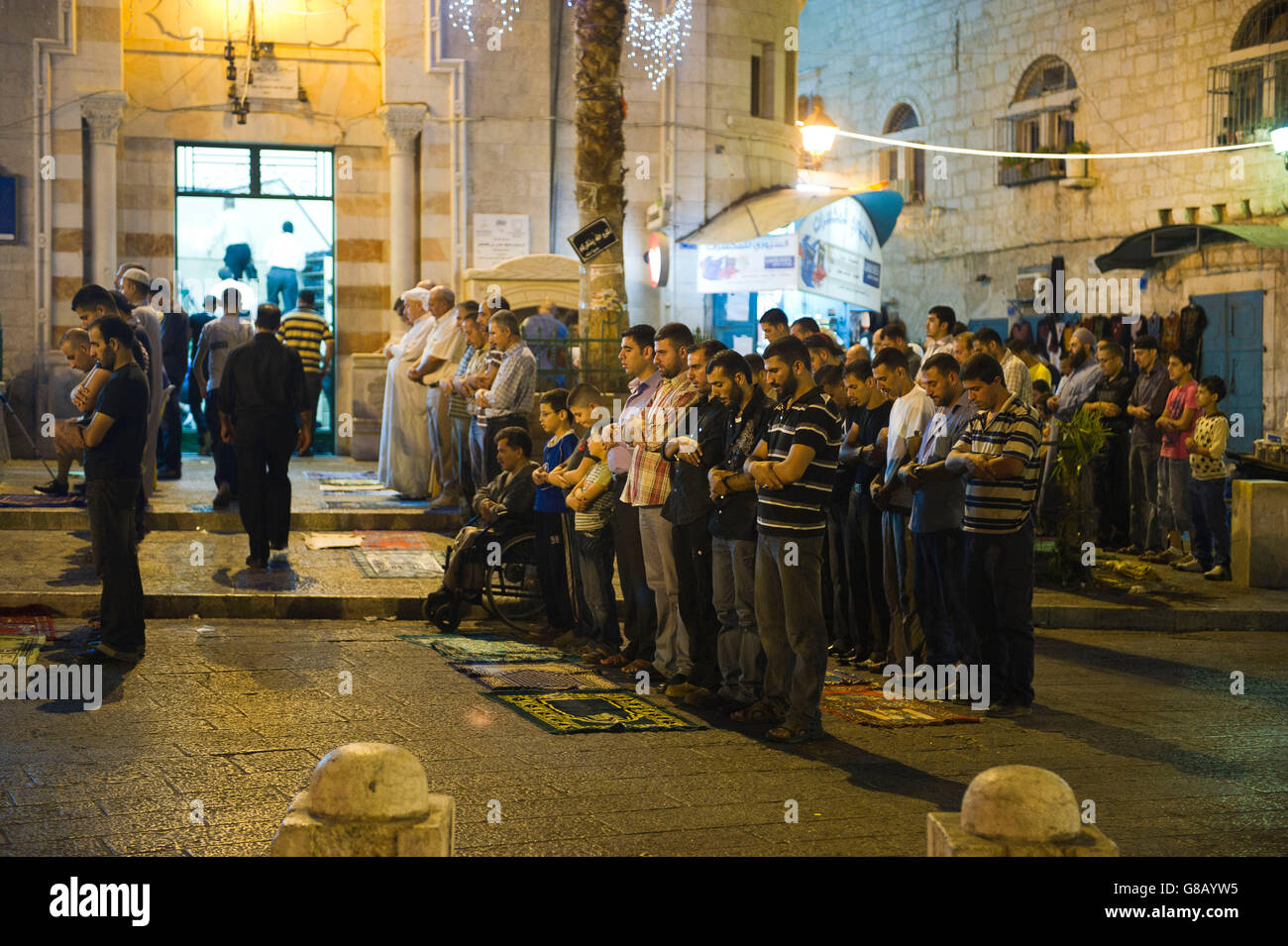 Muslims pray during friday hi-res stock photography and images - Alamy