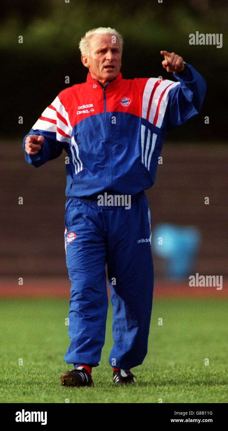 Trapattoni bayern hi-res stock photography and images - Alamy