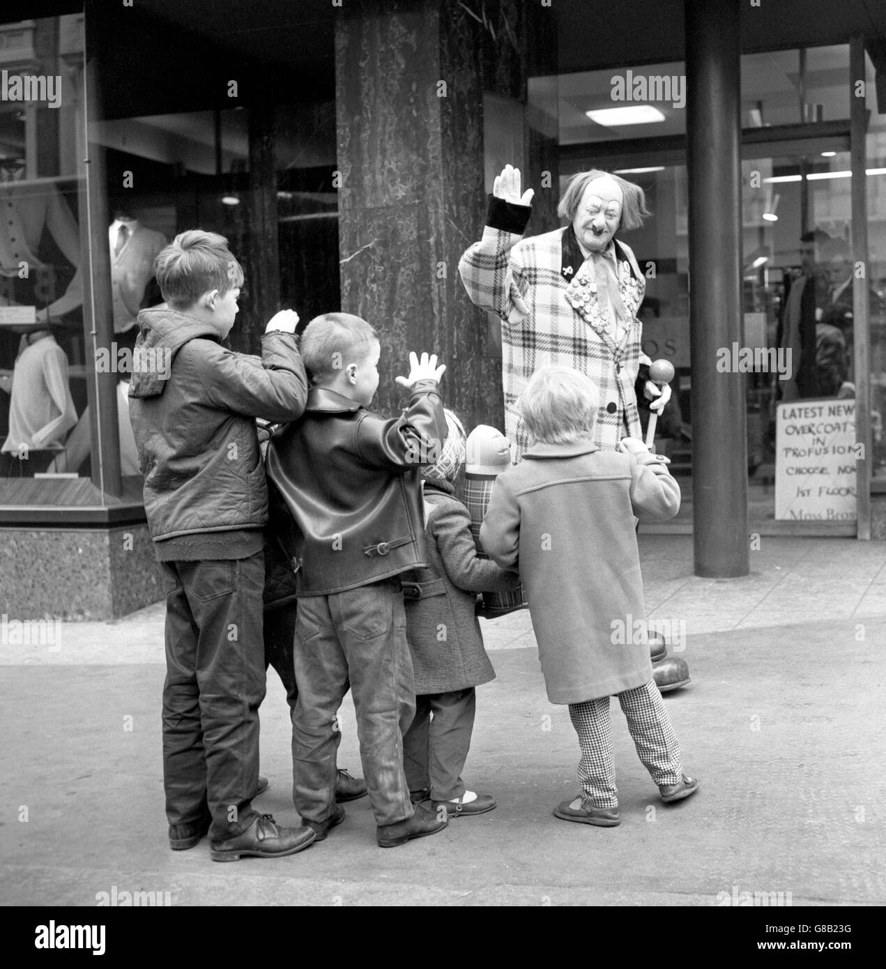 Coco the clown hi-res stock photography and images - Alamy
