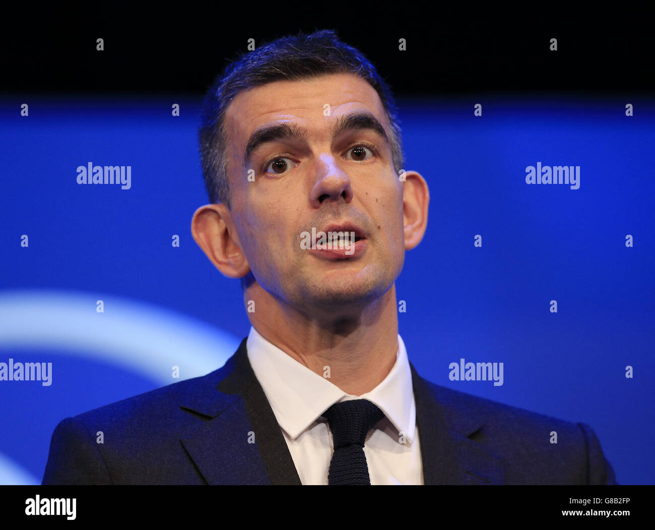 Ftse 100 photos hi-res stock photography and images - Alamy