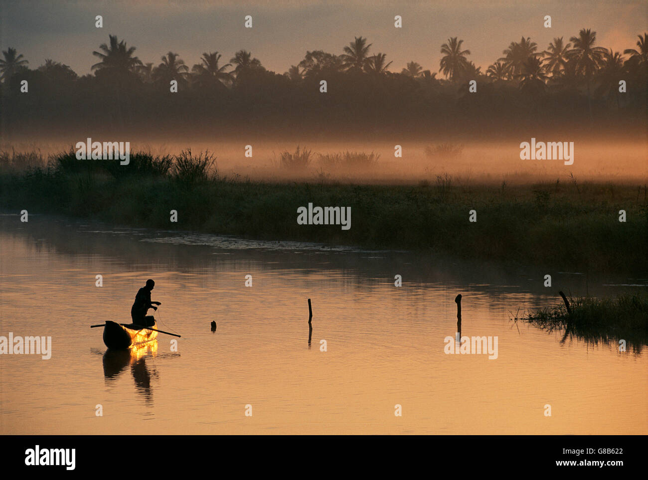Fisherman profile hi-res stock photography and images - Alamy