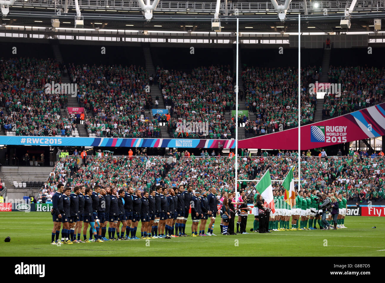 Italy line up for the national anthems hi-res stock photography and ...