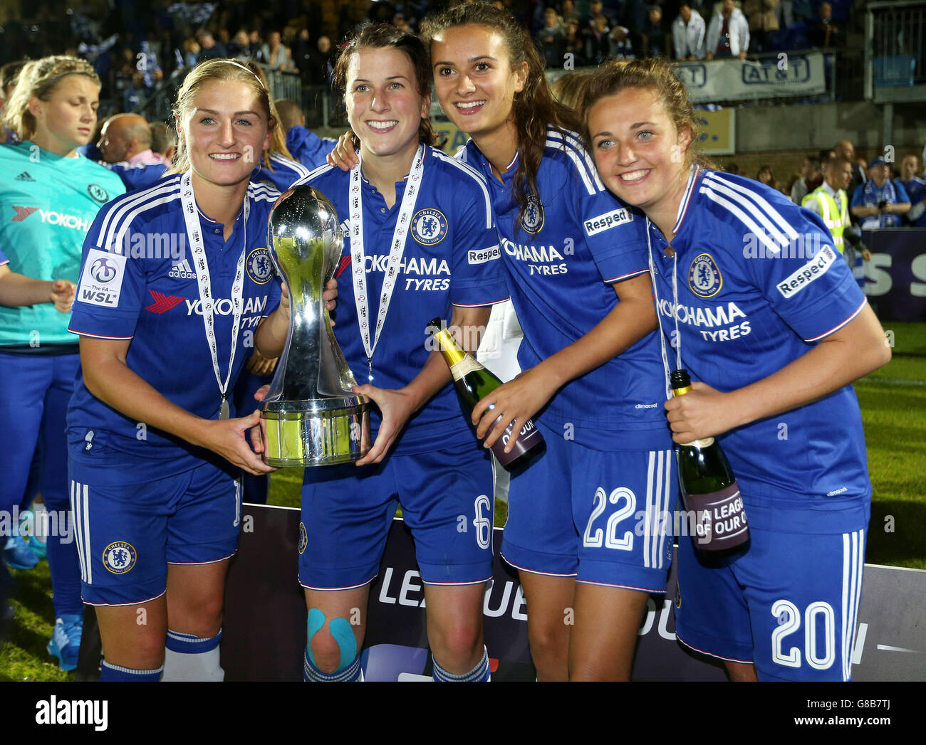 From left right chelsea ladies laura coombs hi-res stock photography ...