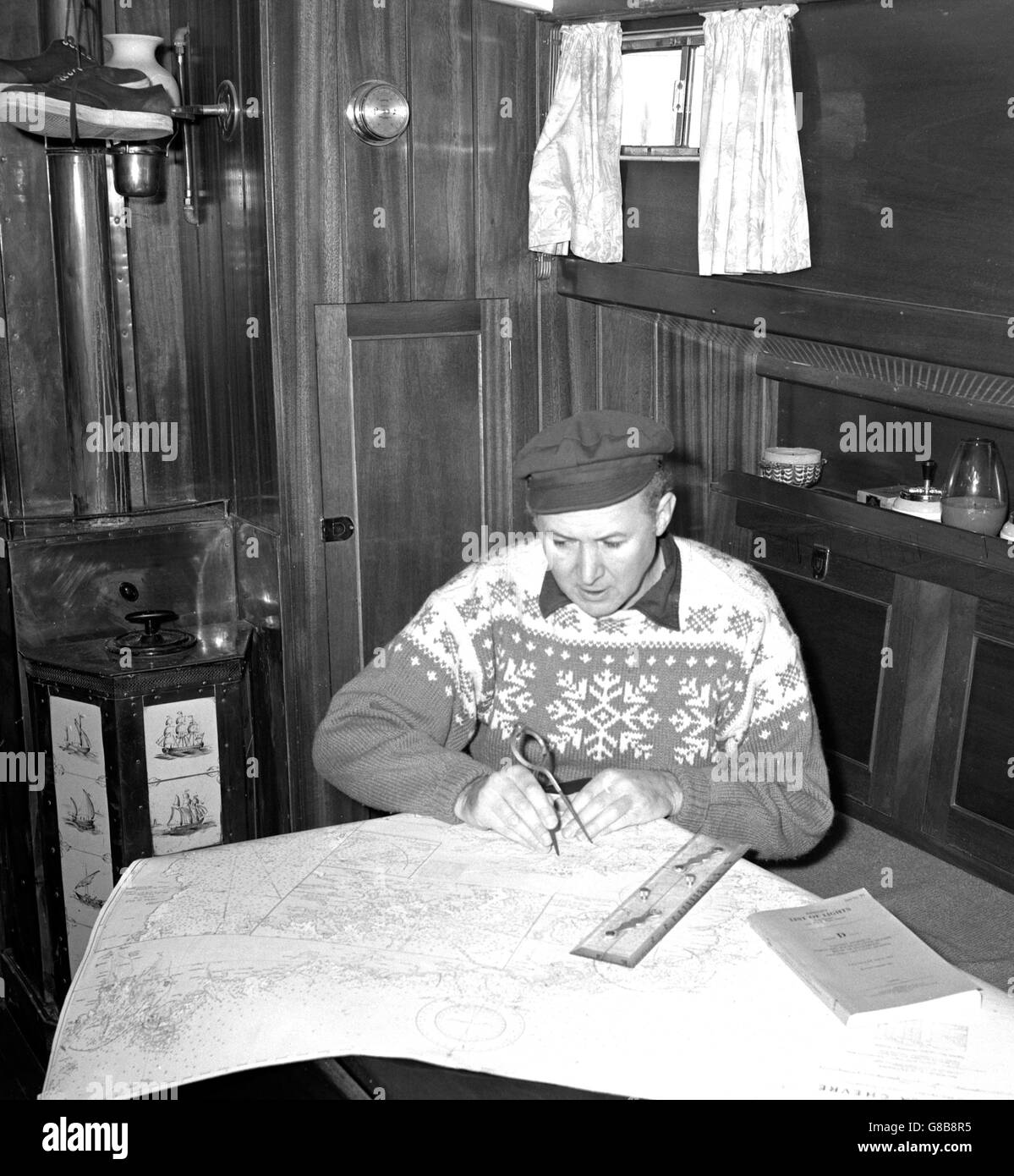 Theatre - Actor Anthony Quayle Stock Photo - Alamy