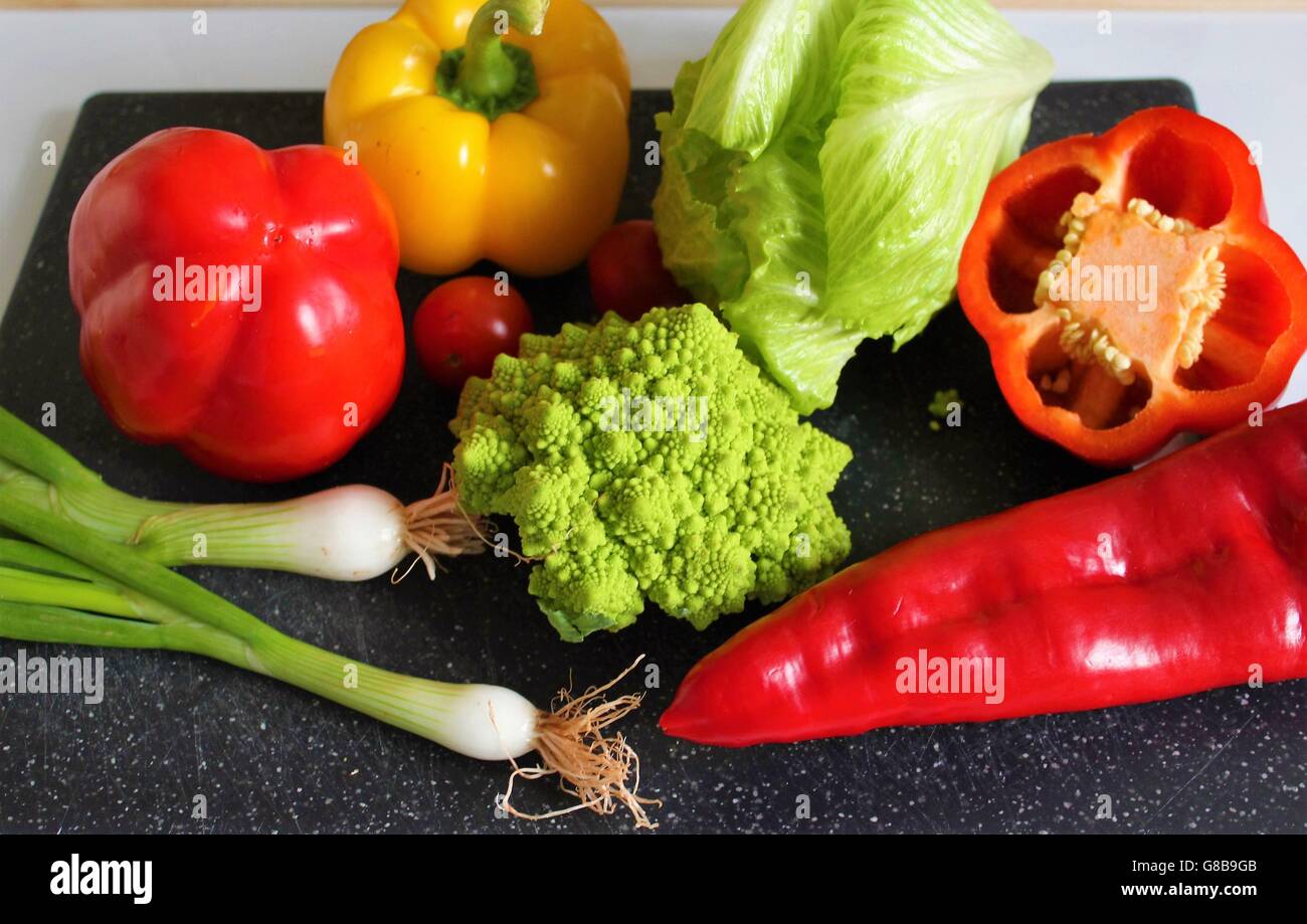 Bright colored vegetables hi-res stock photography and images - Alamy