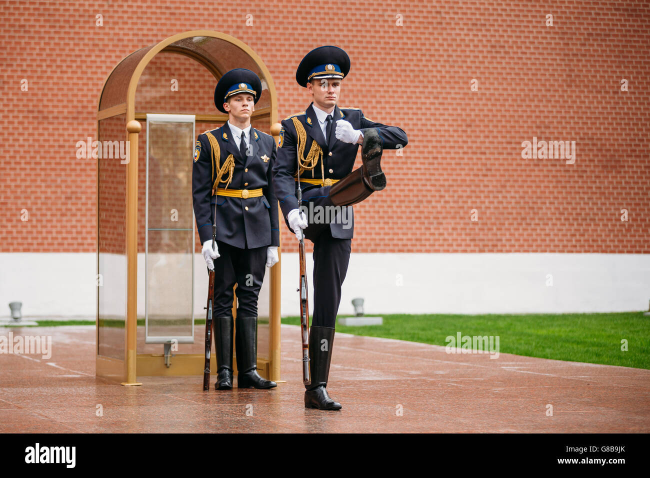Russian military honor guard hi-res stock photography and images - Alamy