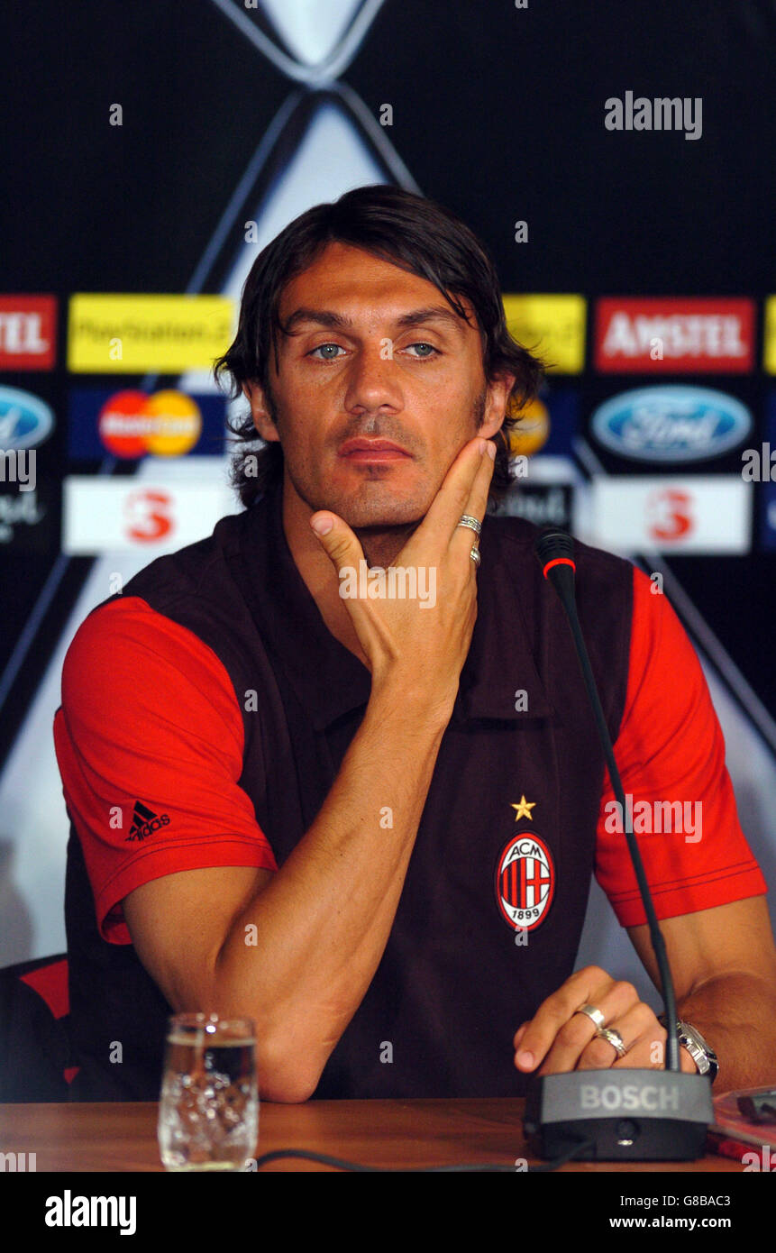 Ataturk olympic stadium paolo maldini hi-res stock photography and ...