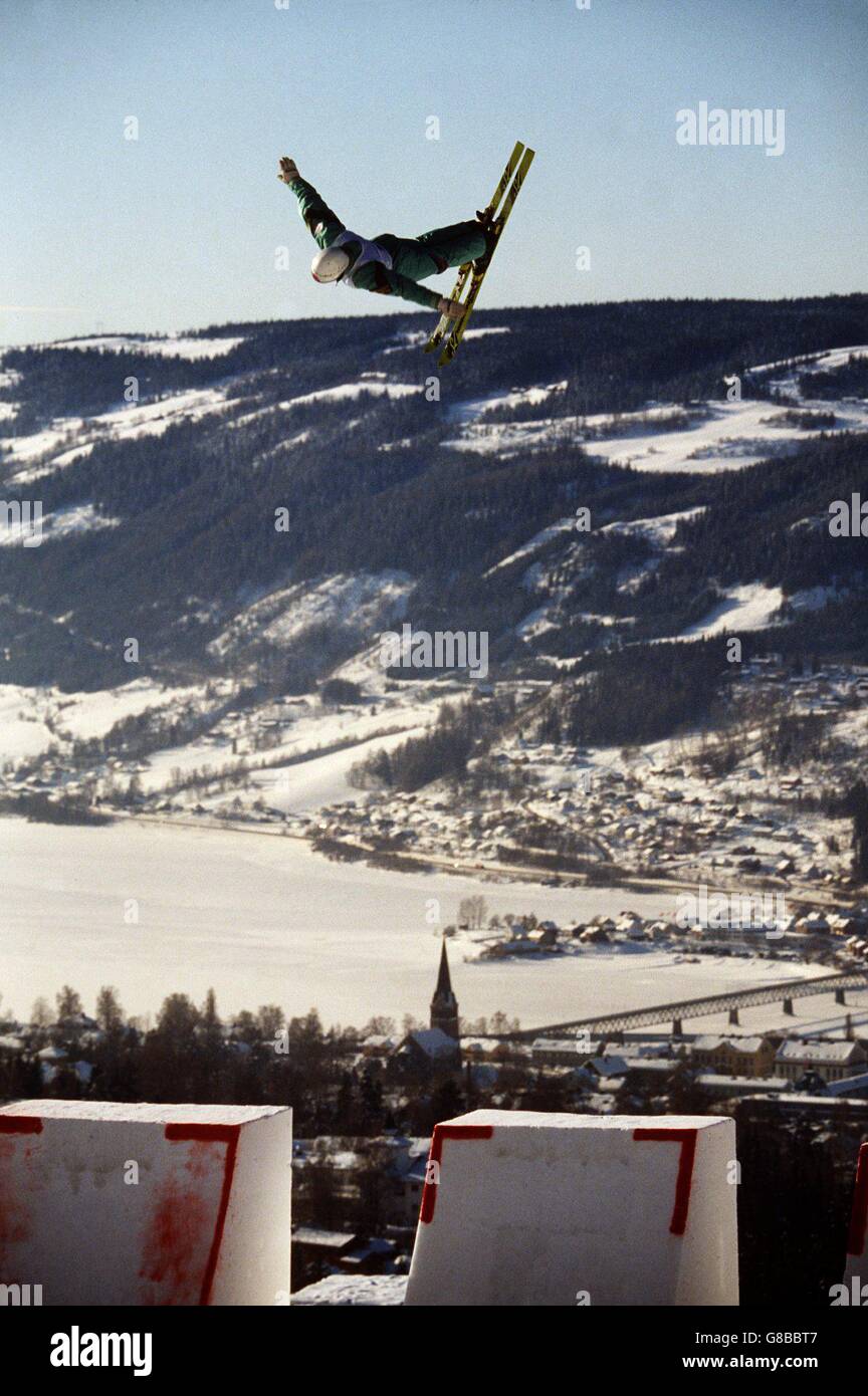 Freestyle aerial skiing hi-res stock photography and images - Alamy