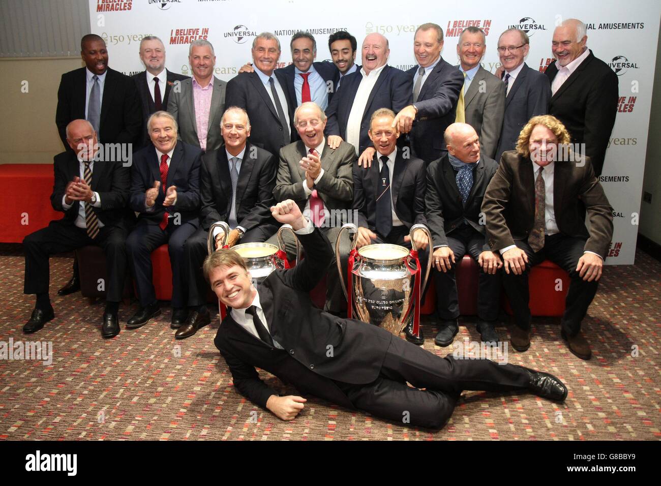 Fifth left and film director jonny owen back row hi-res stock ...