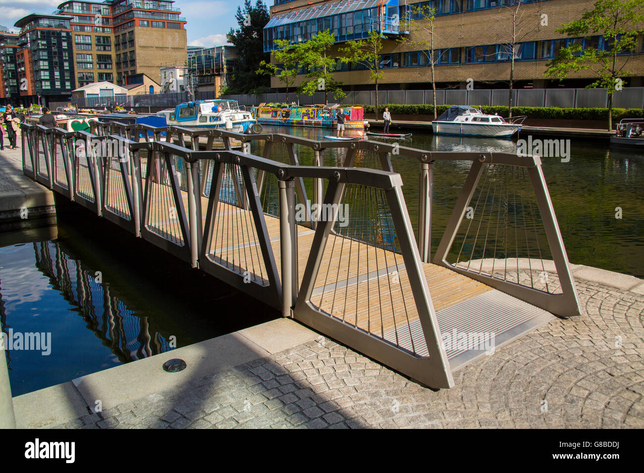 Rolling bridge hi-res stock photography and images - Alamy