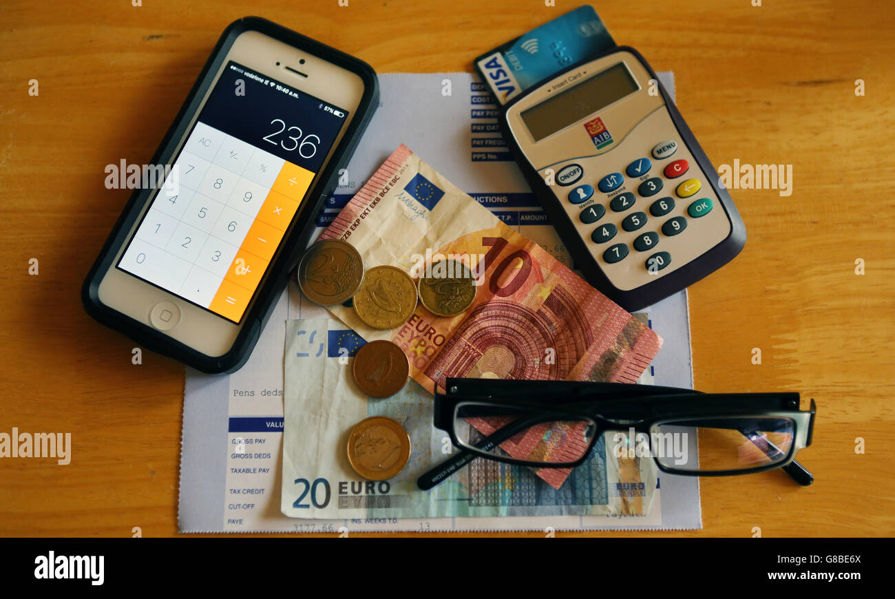 Irish budget 2016 Stock Photo - Alamy