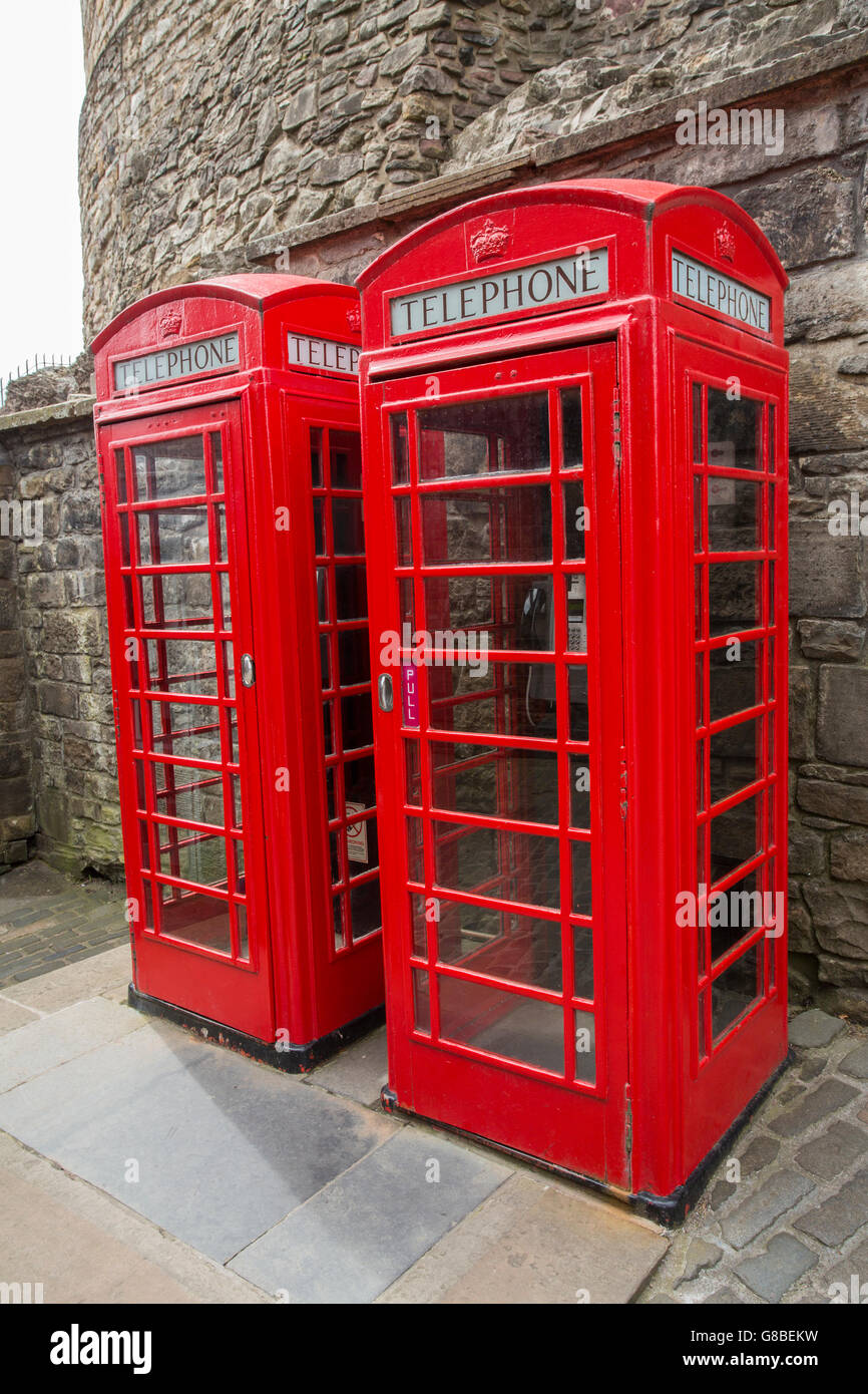 Red phone box edinburgh hi-res stock photography and images - Alamy