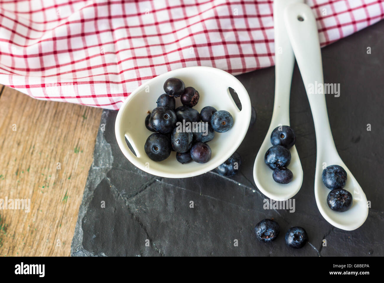 fresh ripe blueberries berries Stock Photo - Alamy