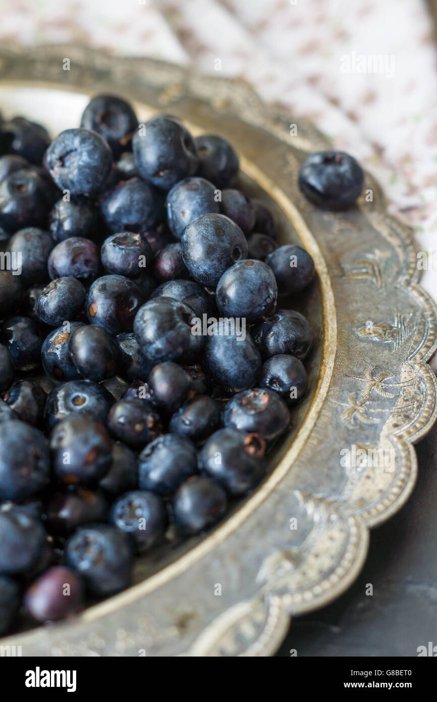 fresh ripe blueberries berries Stock Photo - Alamy