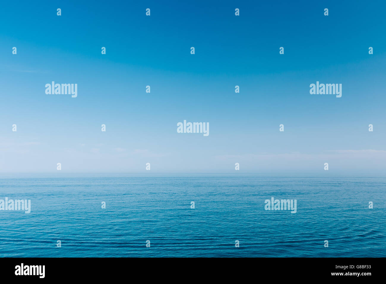 Calm sea clear blue sky calm hi-res stock photography and images - Alamy