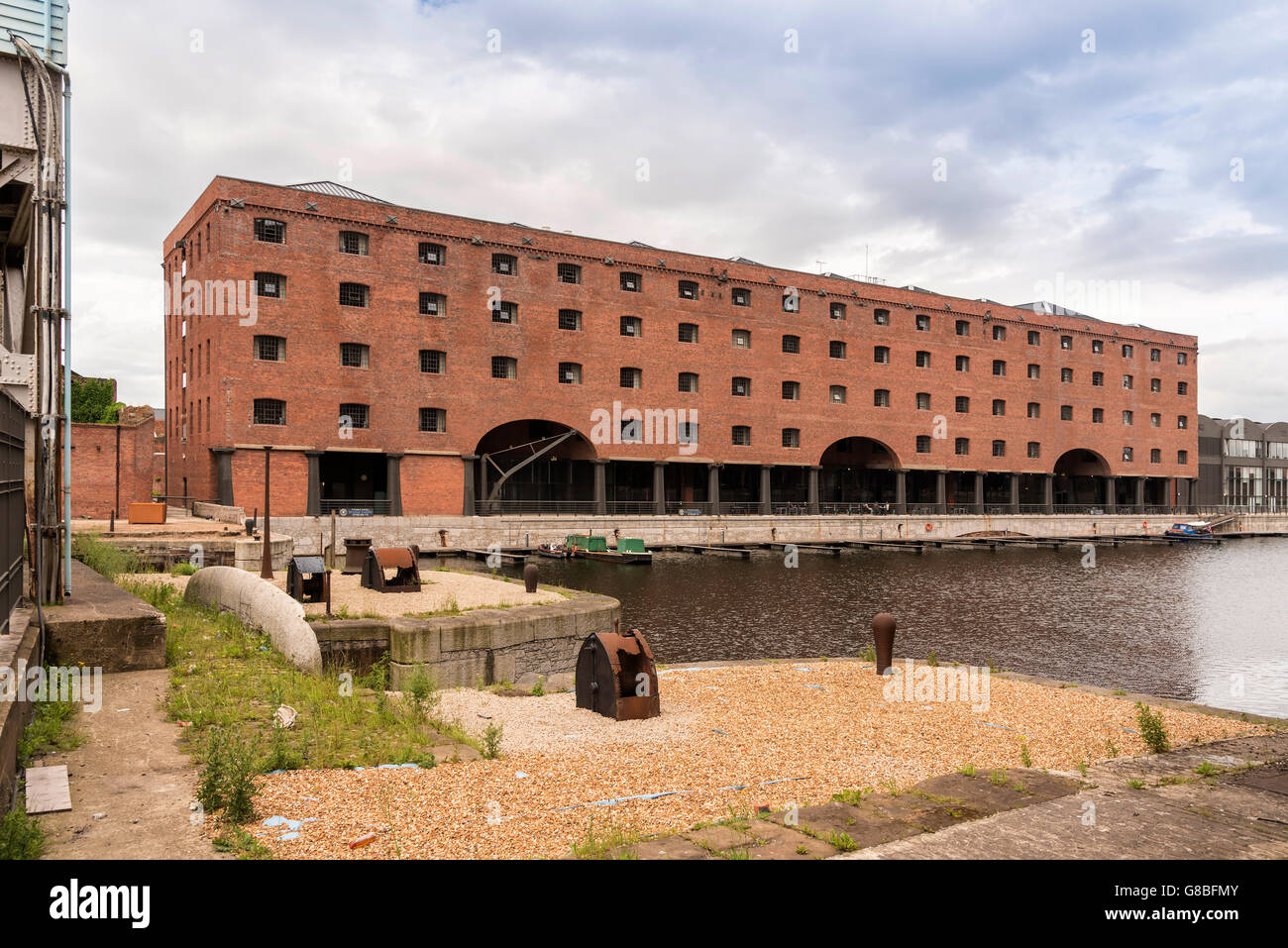 Victorian docks hi-res stock photography and images - Alamy