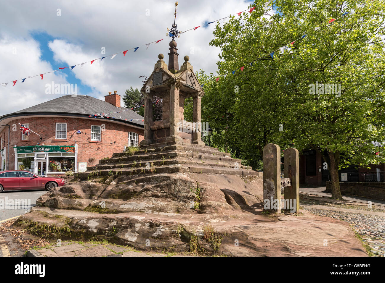 Stocks at the cross in the village of lymm hi-res stock photography and ...