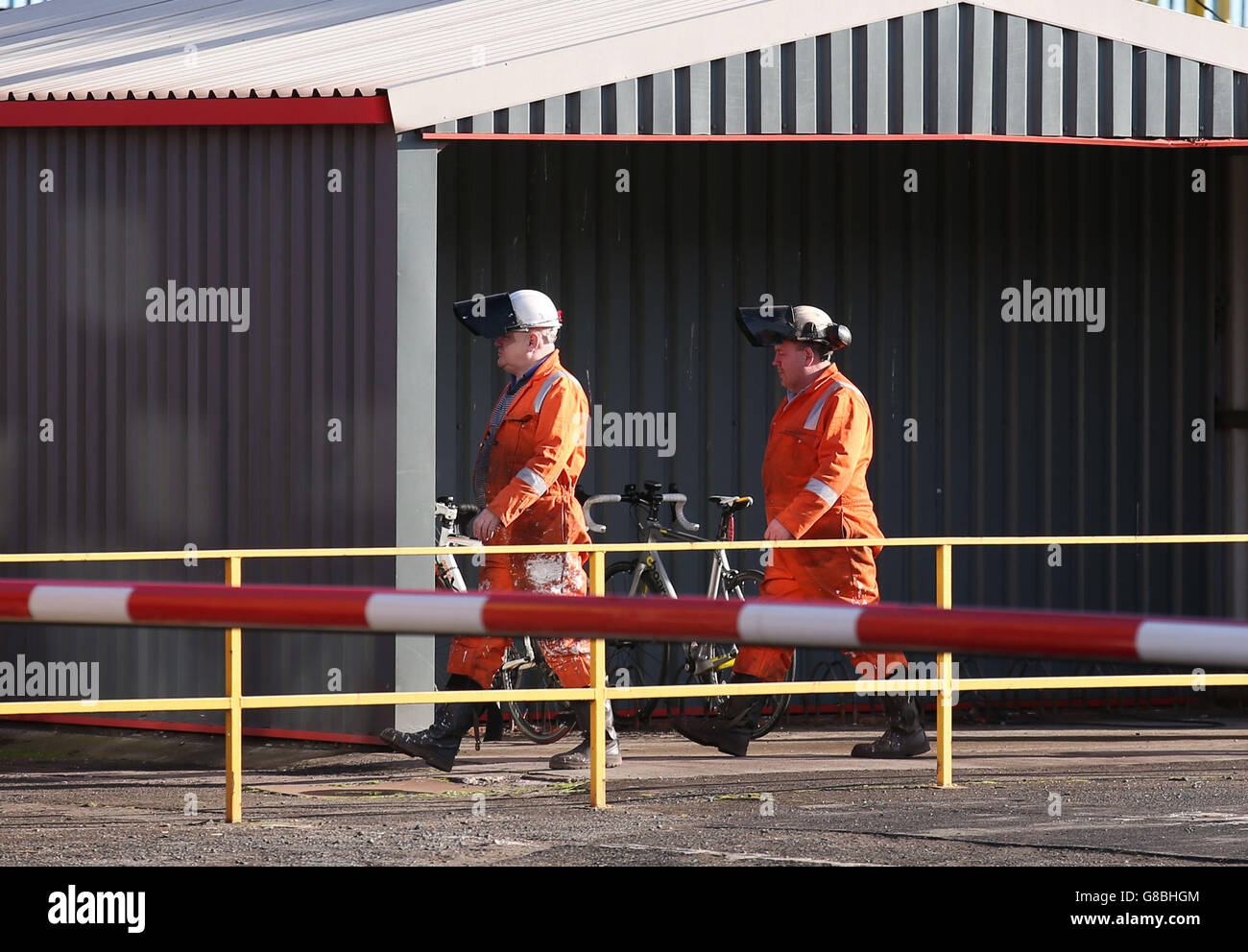Tata steel workers tata steel plant in motherwell hi-res stock ...