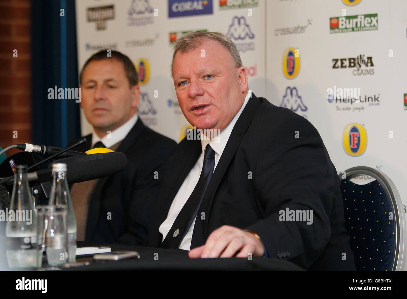 Leeds united manager steve evans press conference elland road hi-res ...
