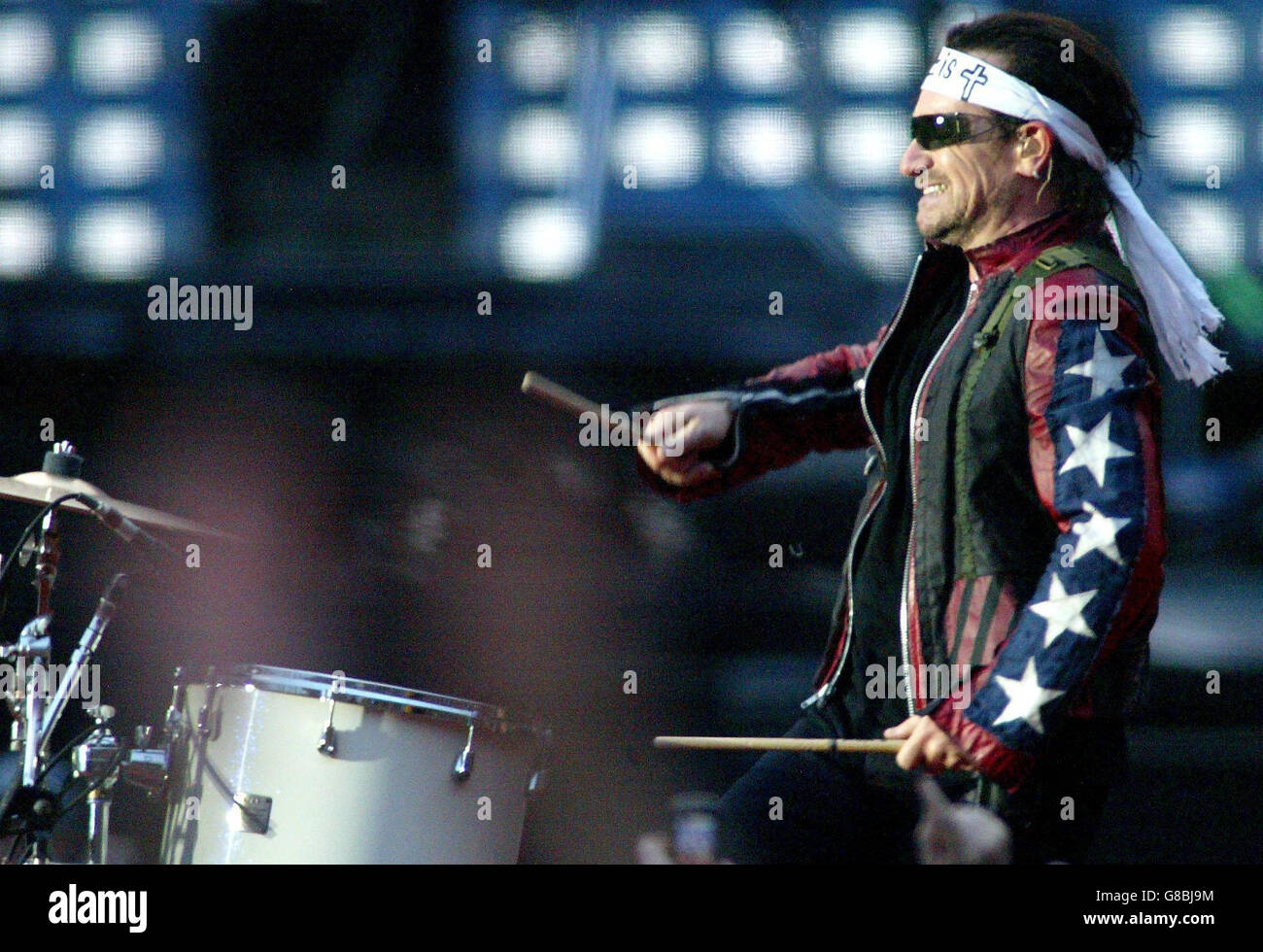U2 in Concert - City of Manchester Stadium Stock Photo - Alamy