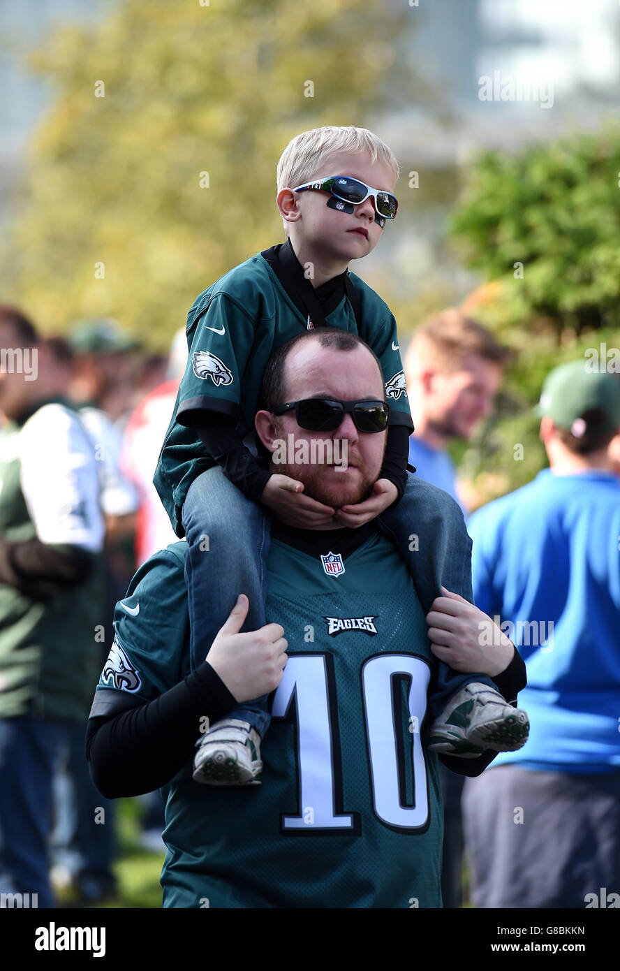 New York Jets fans show their support outside of the stadium before the ...