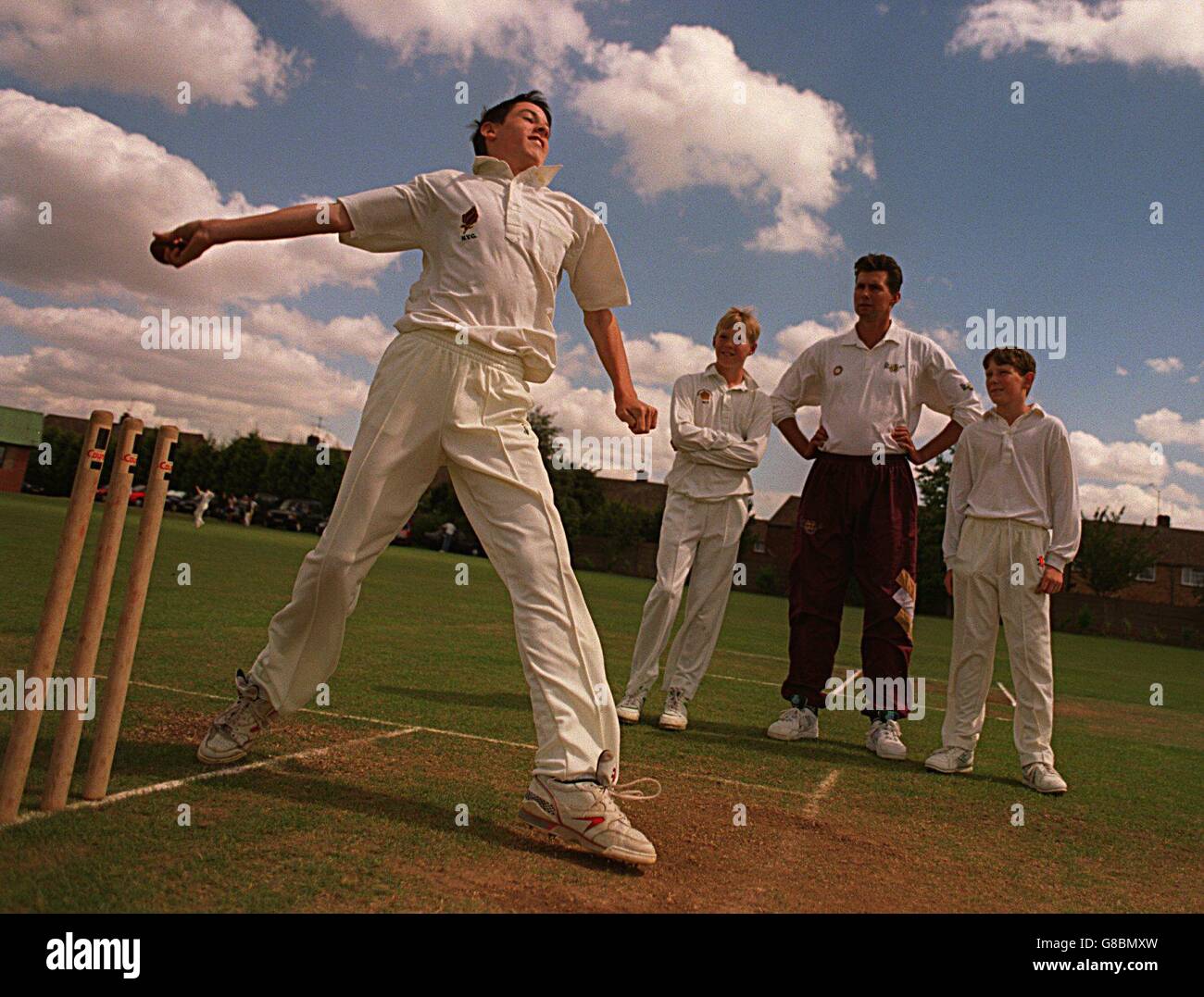 Neil Foster - Northampton Bowling Coach putting young cricketers right ...