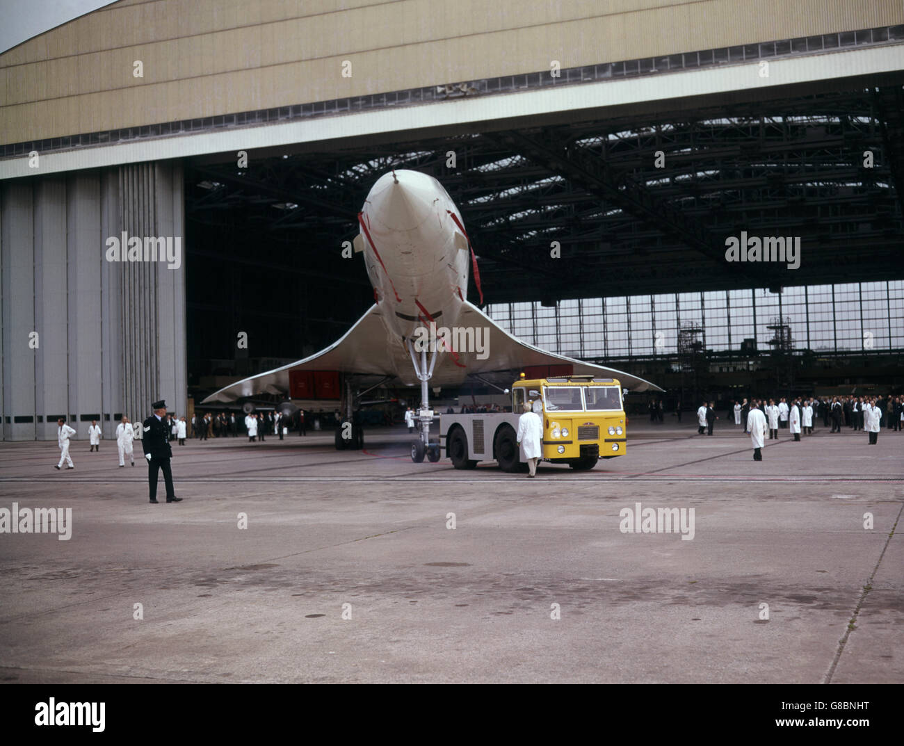 Concorde leaves its hangar hi-res stock photography and images - Alamy