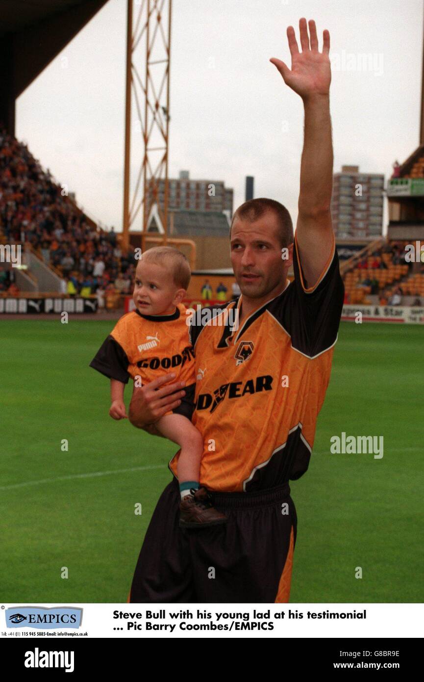 Soccer Friendly - Wolves v Santos Stock Photo - Alamy