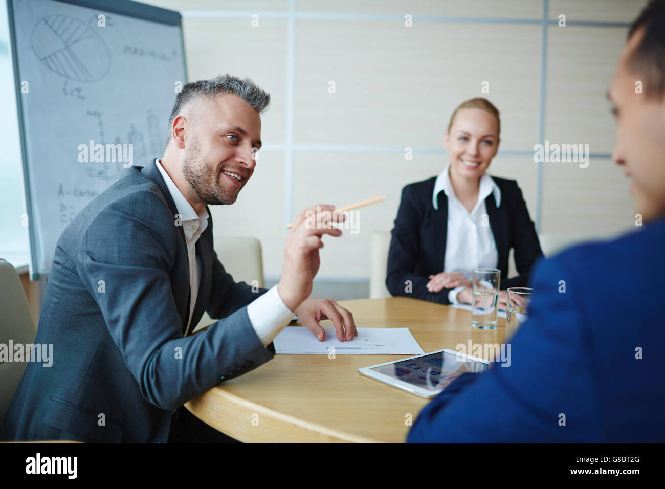 Interview explaining hi-res stock photography and images - Alamy