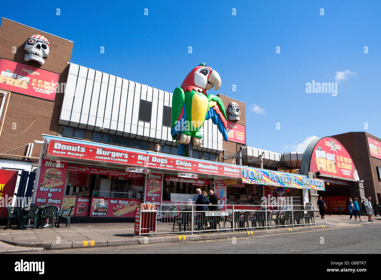 Hot doughnuts beach hi-res stock photography and images - Alamy