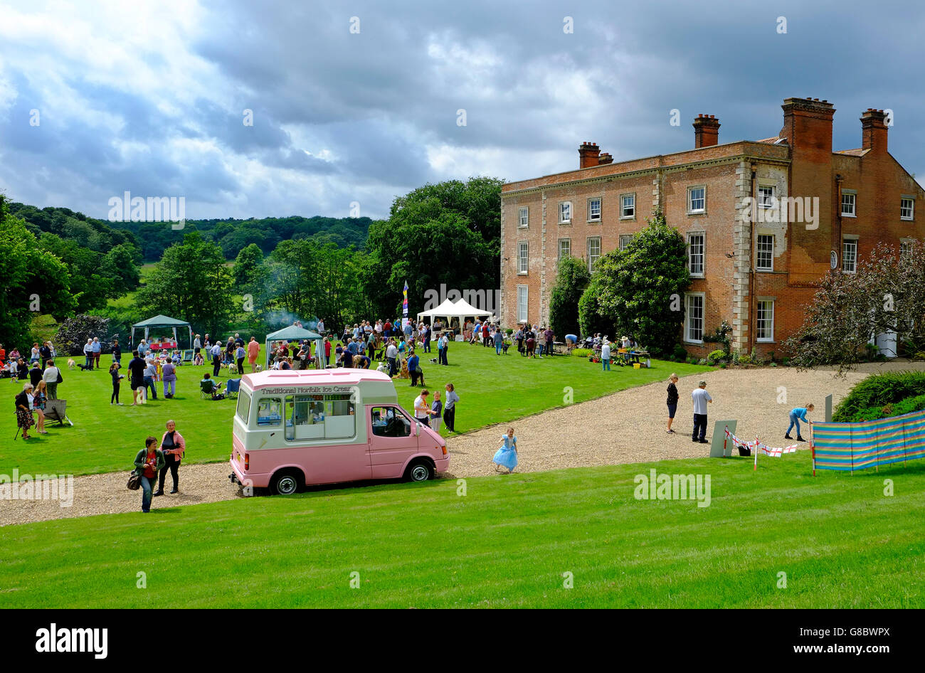 summer fete at bayfield hall, north norfolk, england Stock Photo - Alamy