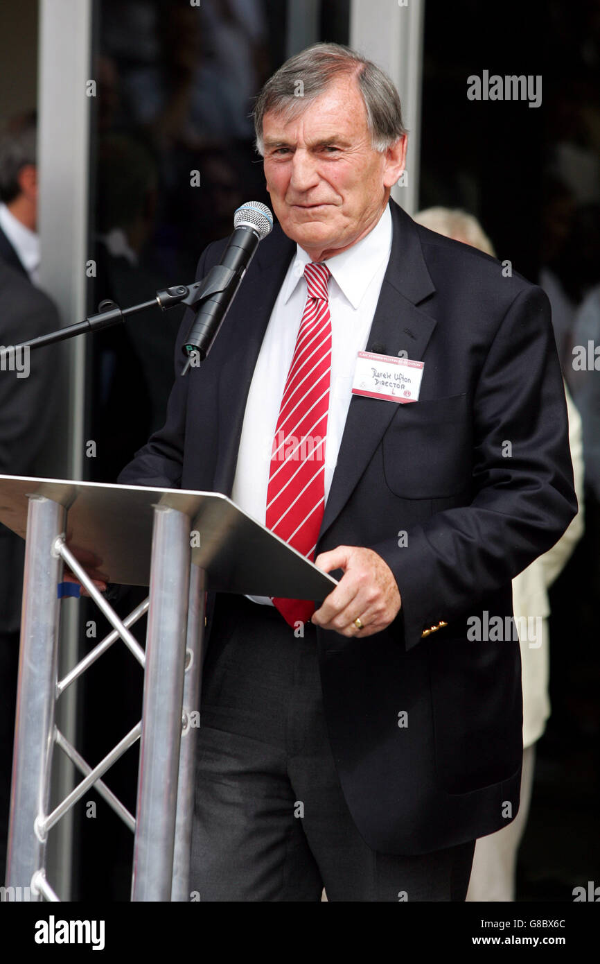 Sam bartram hi-res stock photography and images - Alamy