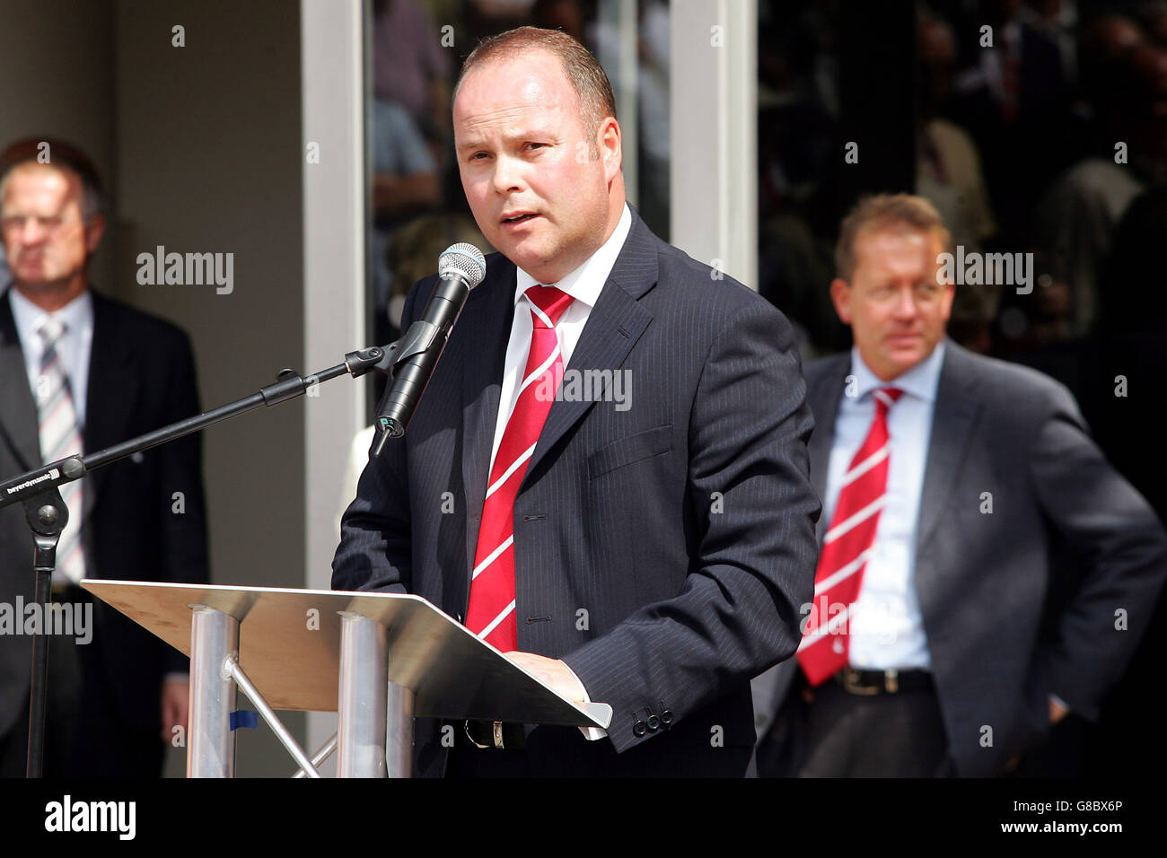 Steve sutherland charlton hi-res stock photography and images - Alamy