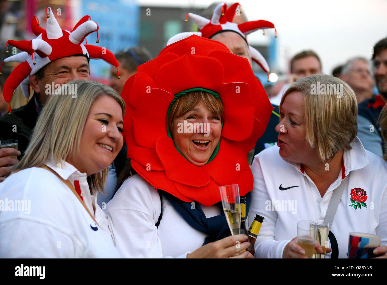 England rugby red rose hi-res stock photography and images - Alamy