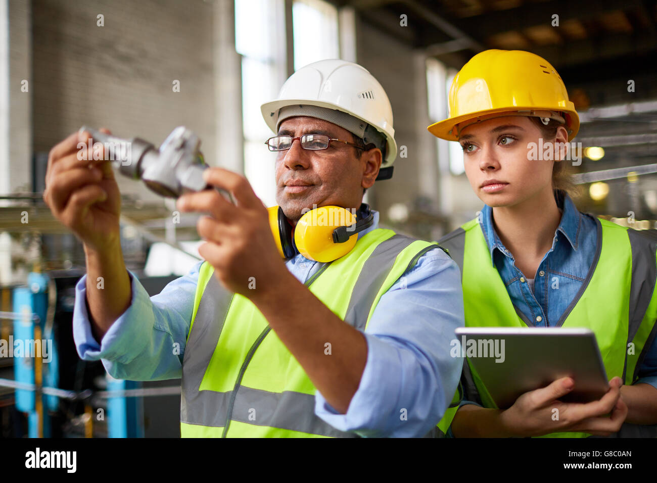 Adult assistant hi-res stock photography and images - Alamy