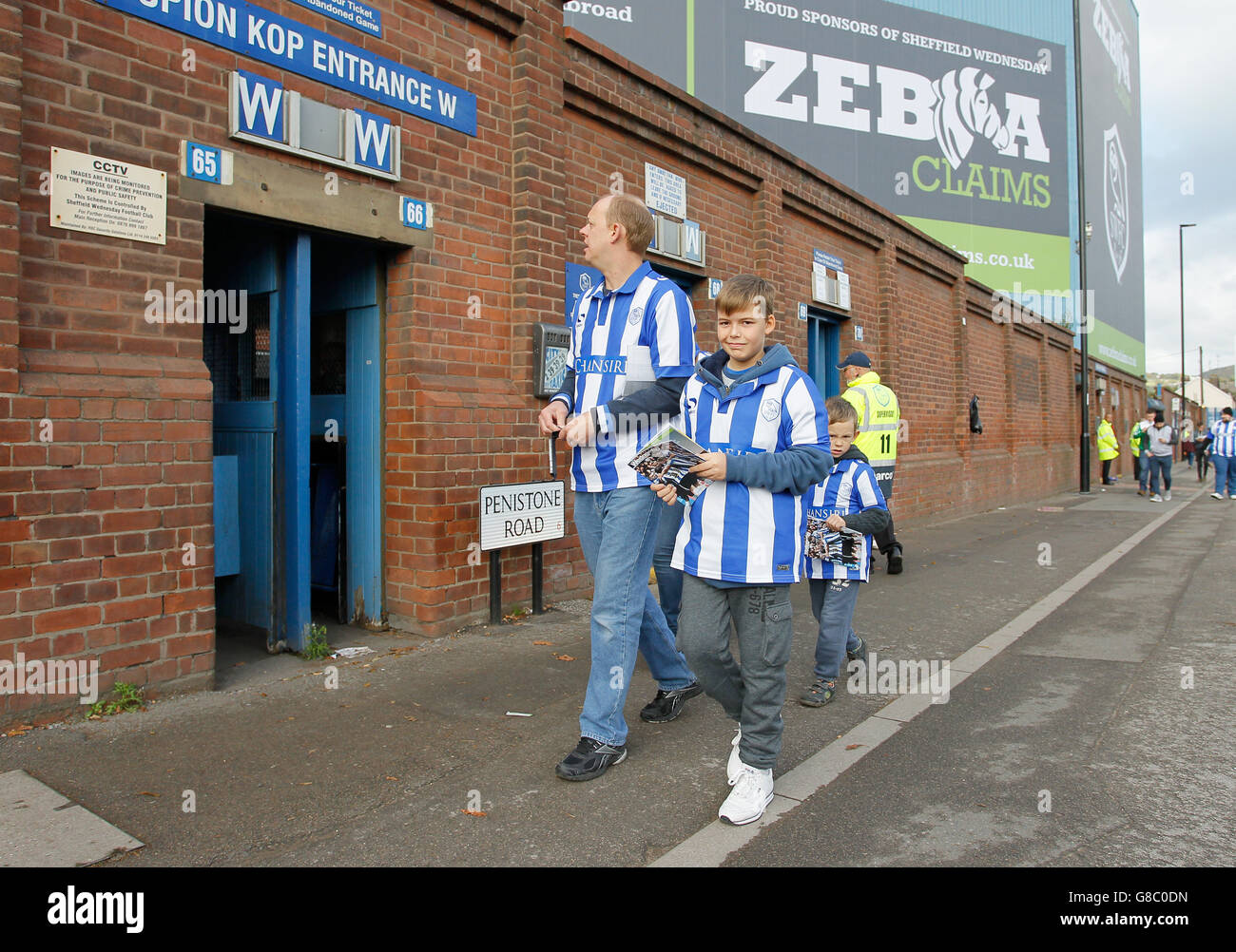 Sheffield wednesdays fans outside hillsborough stadium hi-res stock ...