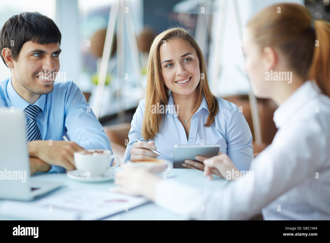 Hiring employee hi-res stock photography and images - Alamy