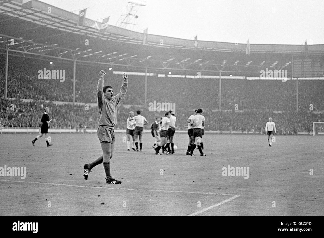 Soccer 1966englandscampaign britaincollection1966engcampaign hi-res ...