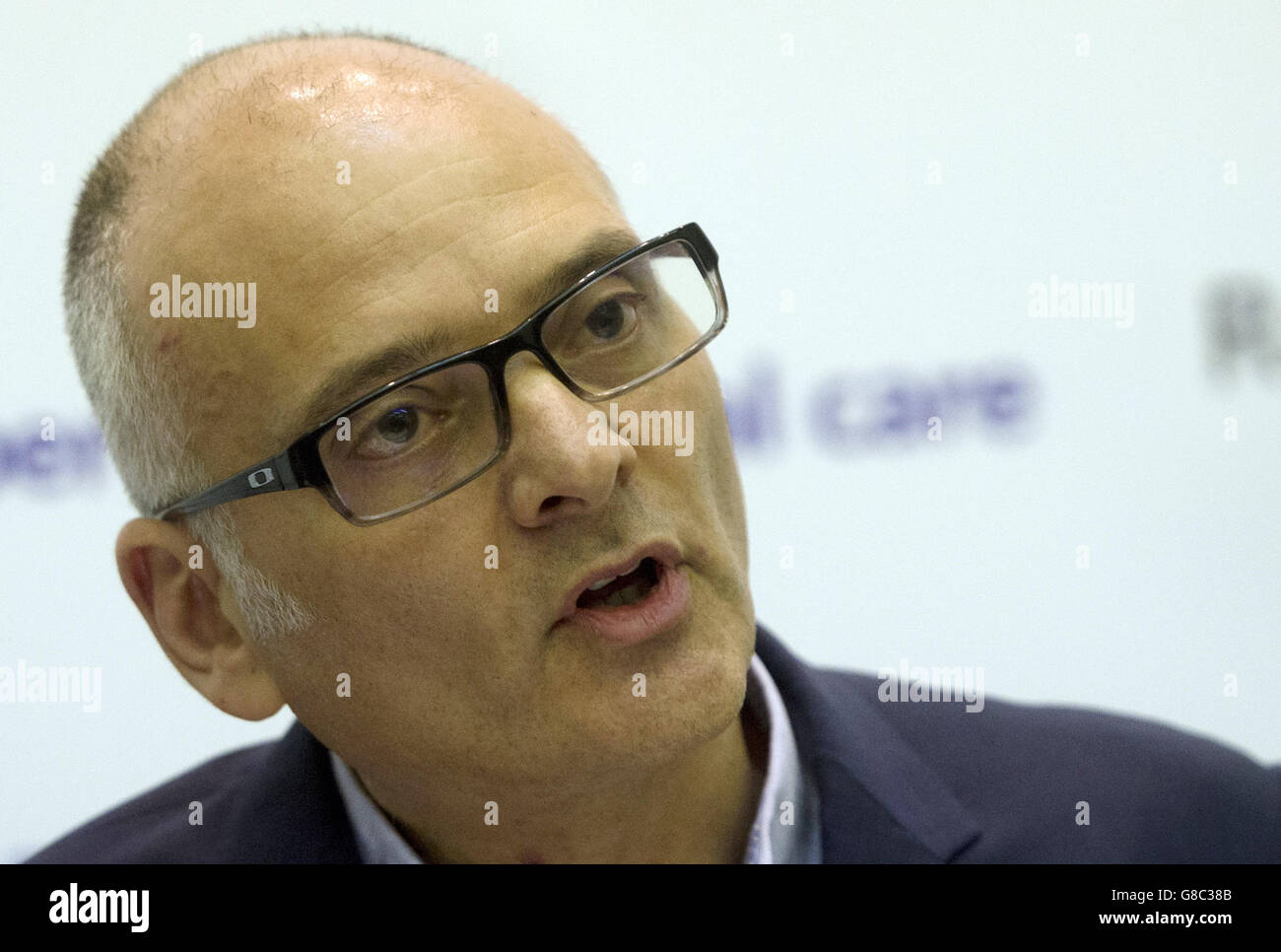 Royal london hospital consultant hi-res stock photography and images ...