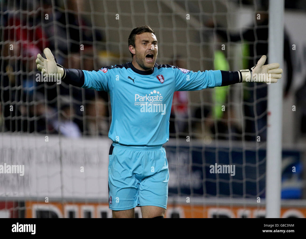 Rotherham united goalkeeper hi-res stock photography and images - Alamy